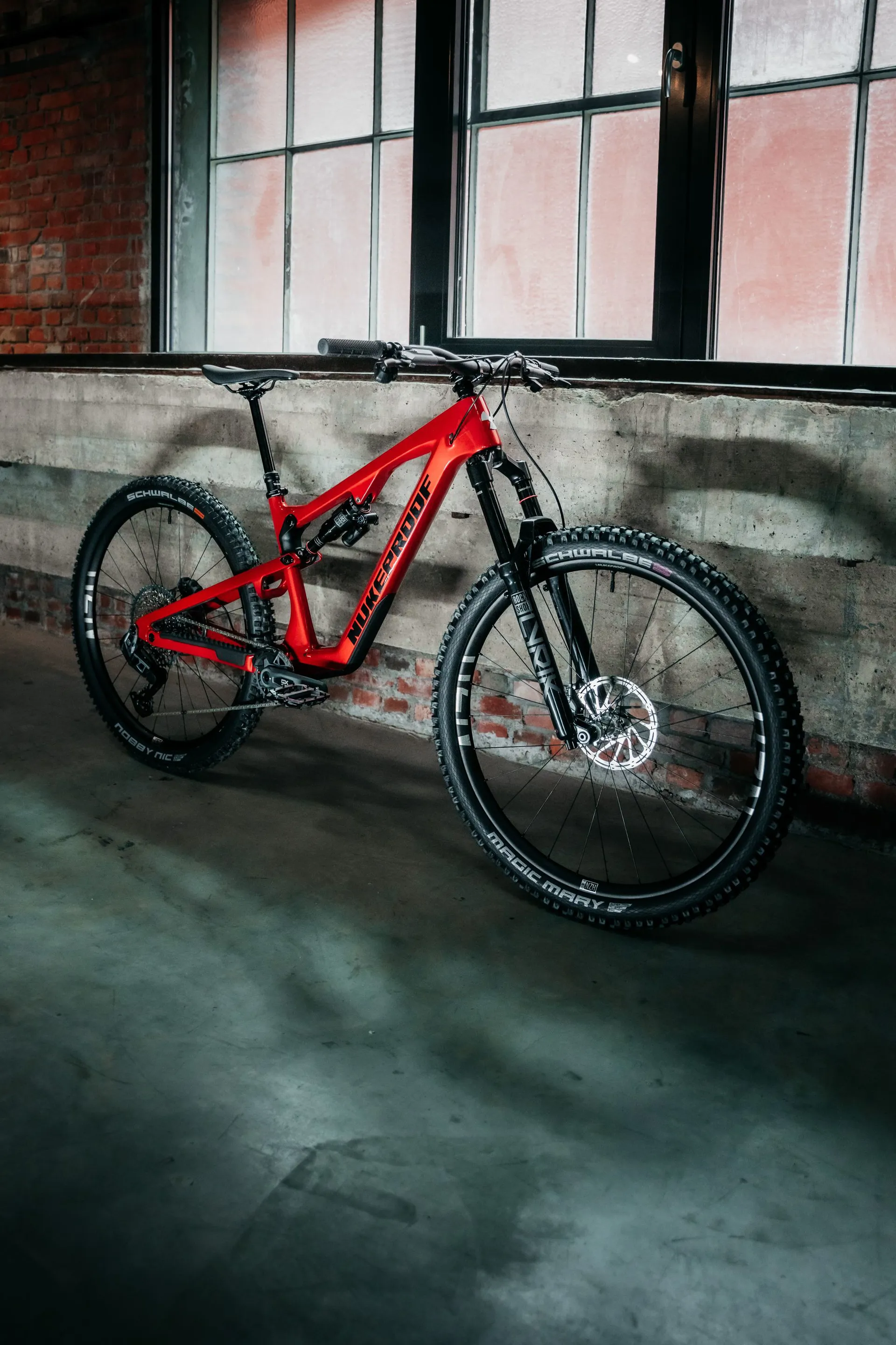 Nukeproof Reactor 290 Carbon Pro Model - 2026 in Gloss Red