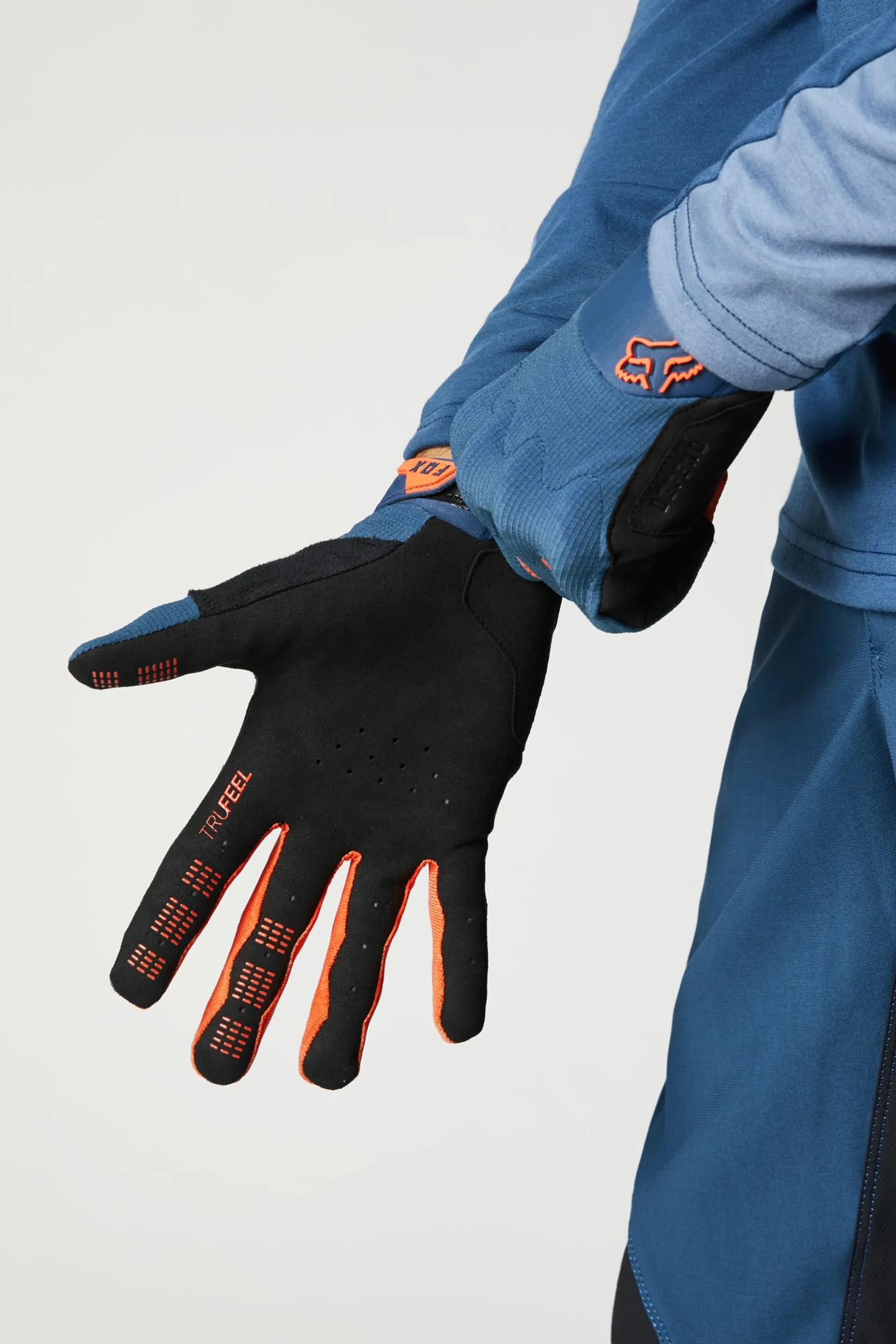 Fox Defend D30 Glove - Dark Ind